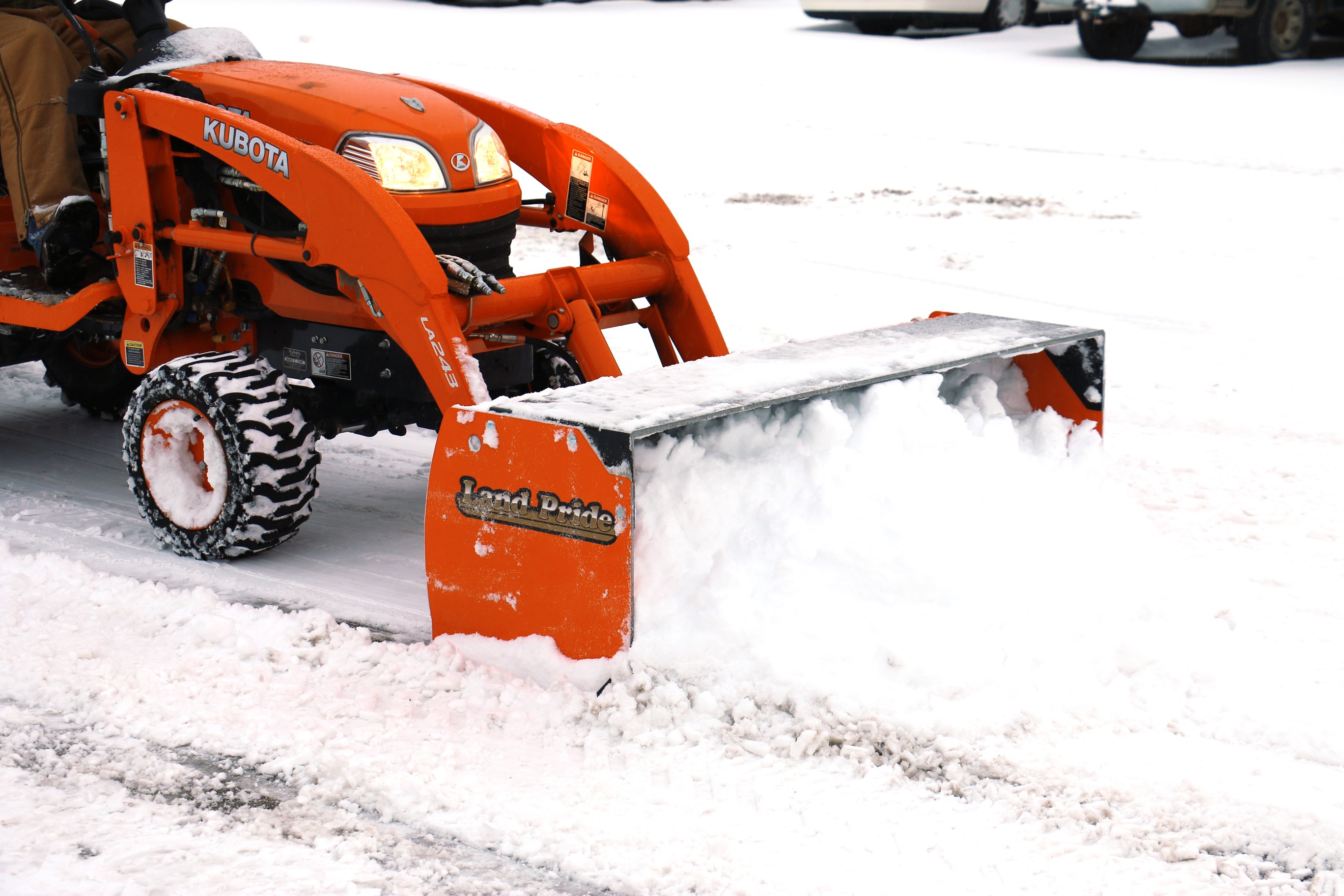 SPL05 SERIES LOADER MOUNT SNOW PUSHERS - Front Range Kubota